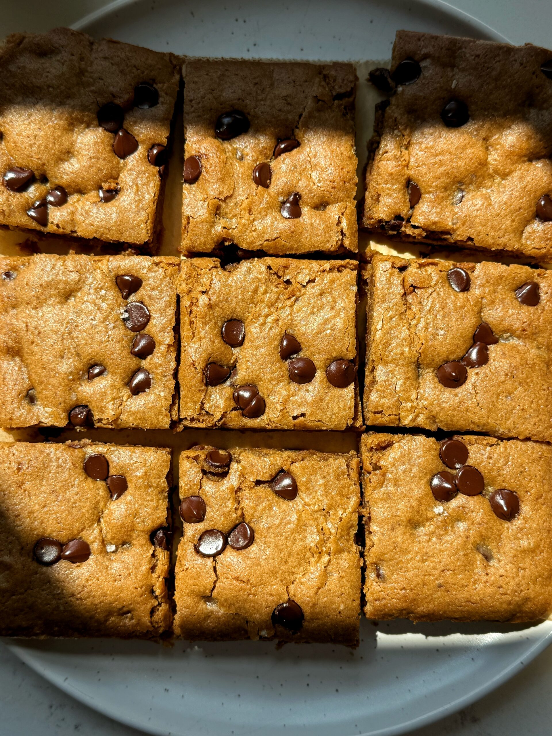 The Best Ever Chocolate Chip Cookie Dough Bars - rachLmansfield
